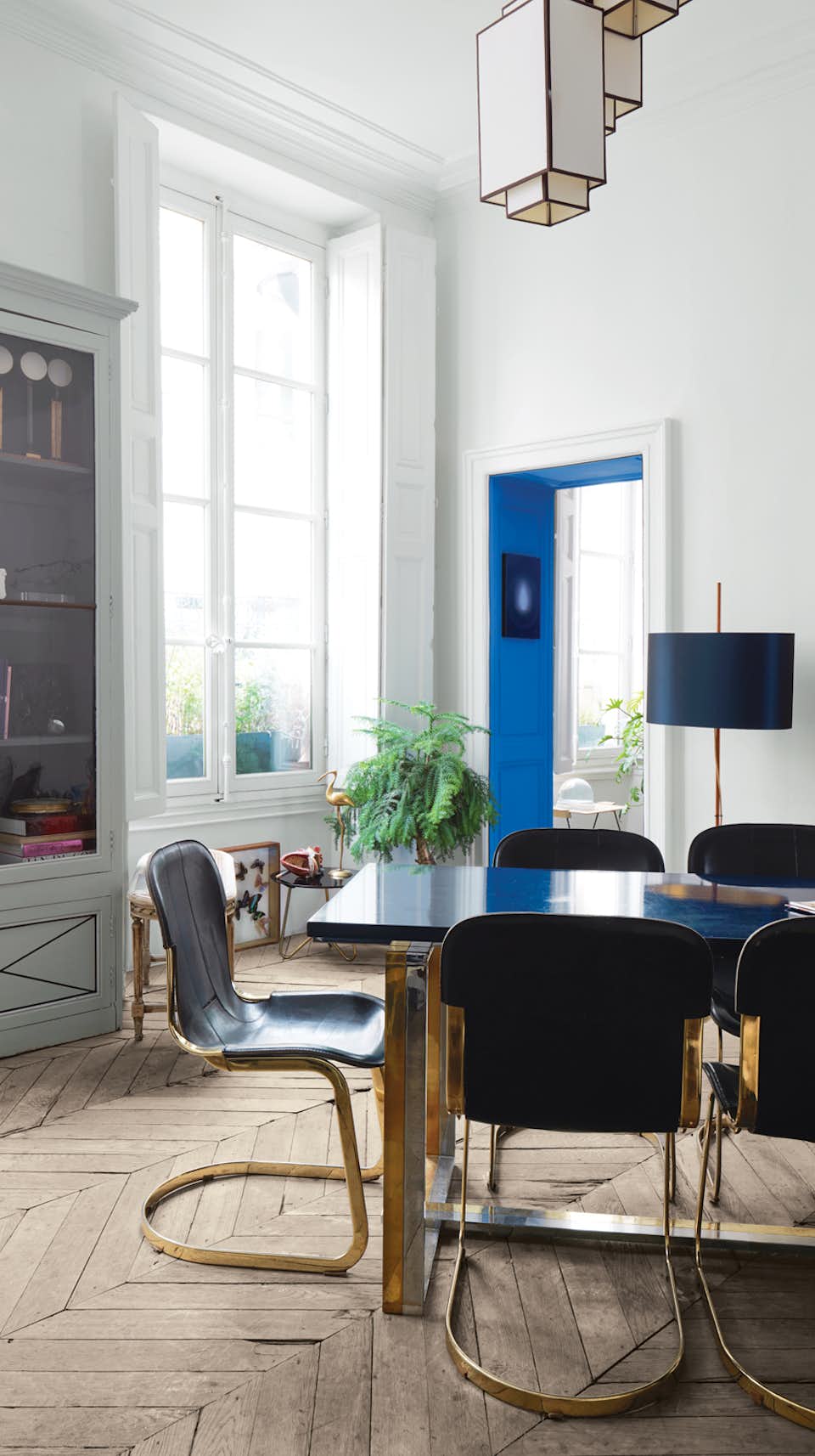 Photo 2 of 11 in 10 Dreamy Parisian Homes from A Furniture Collector's ...