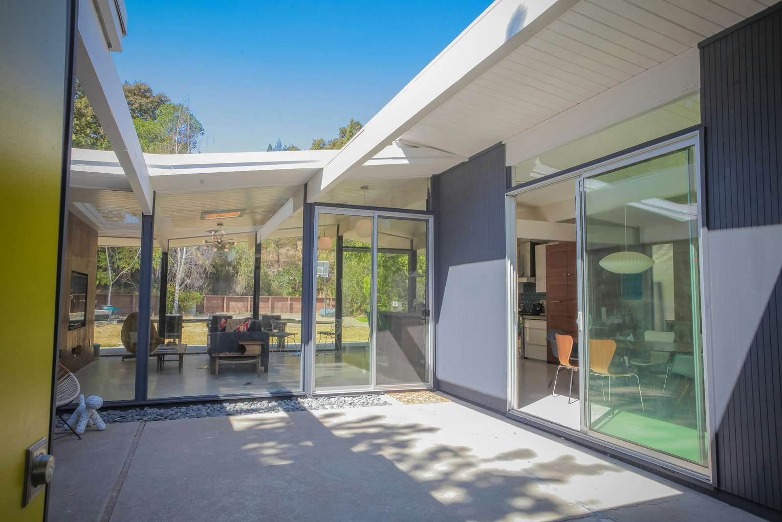 Modern Homes with Atriums - Dwell