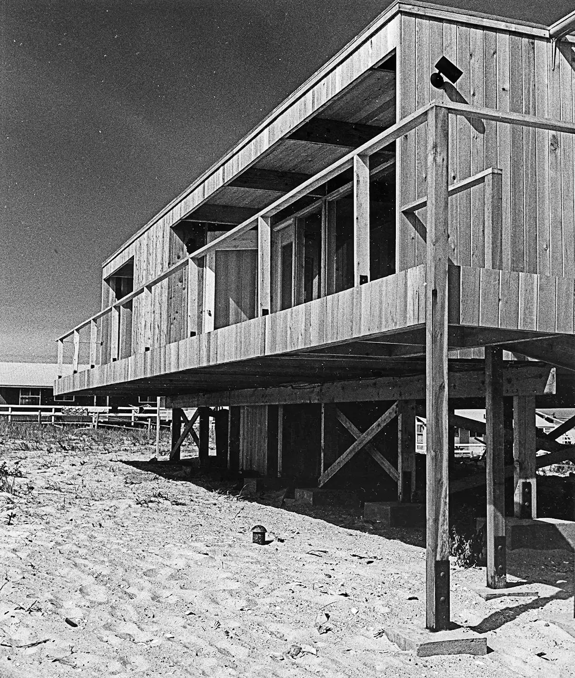 Prefab Homes Set on Stilts (9 Photos) - Dwell