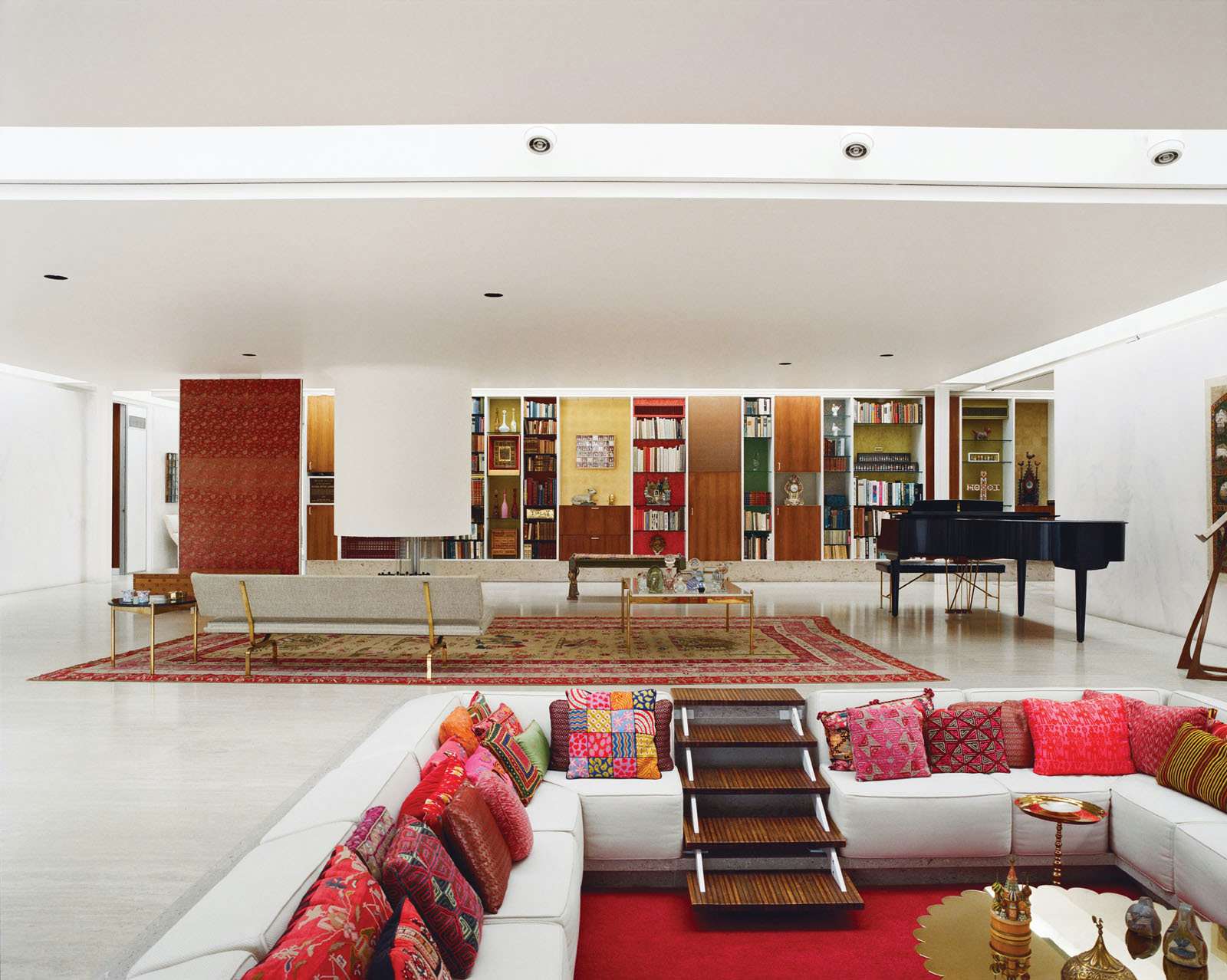 The Conversation Pit Makes a Big Comeback in These Fabulous Sunken ...