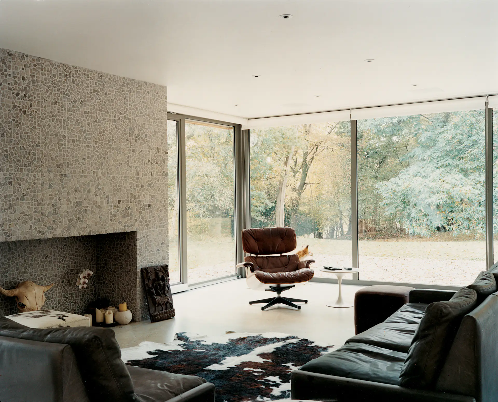 The History Behind America's Favorite Chair: The Eames Lounge and ...