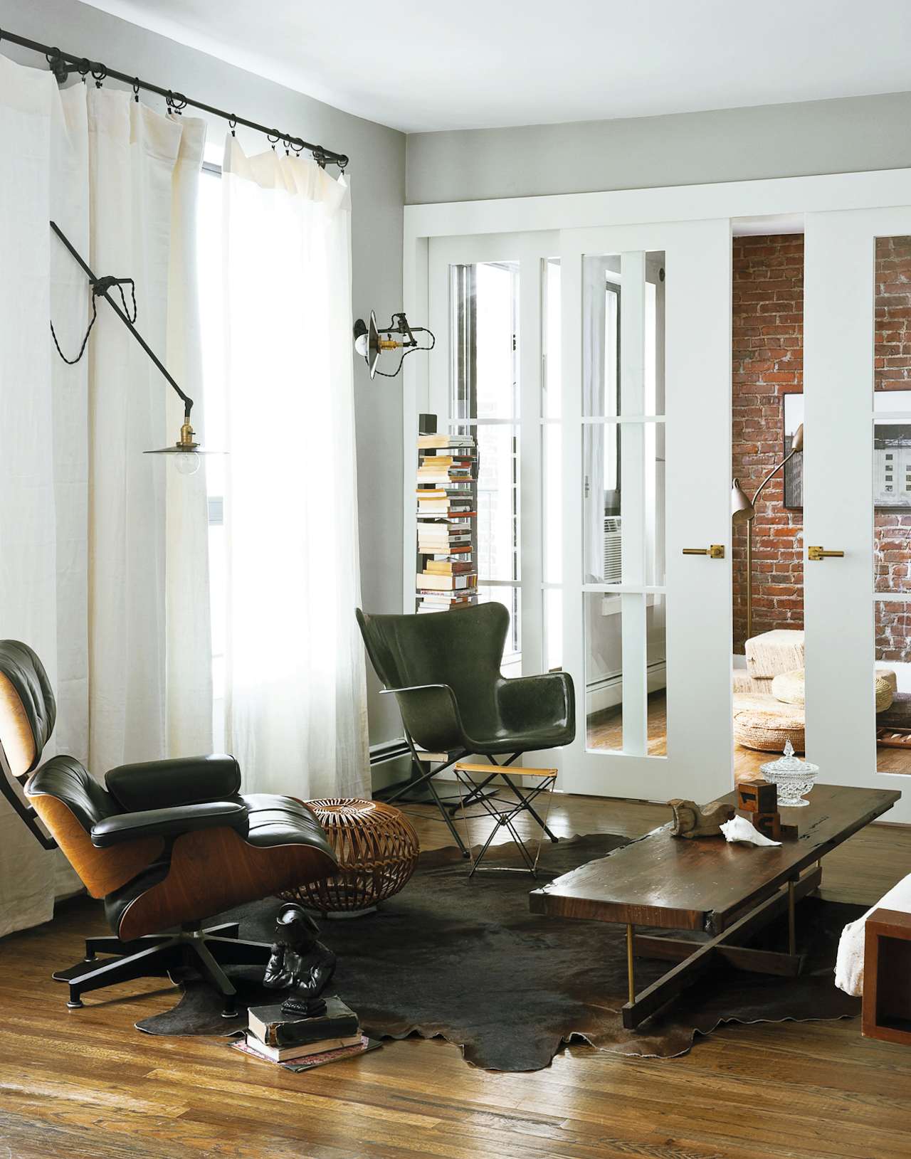 The History Behind America's Favorite Chair: The Eames Lounge and ...