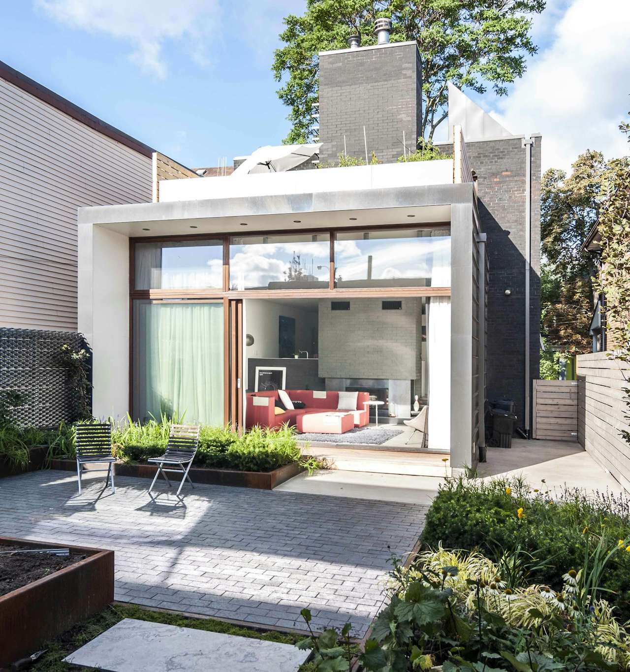 Photo 12 of 16 in 15 Modern Additions to Traditional Homes from A ...