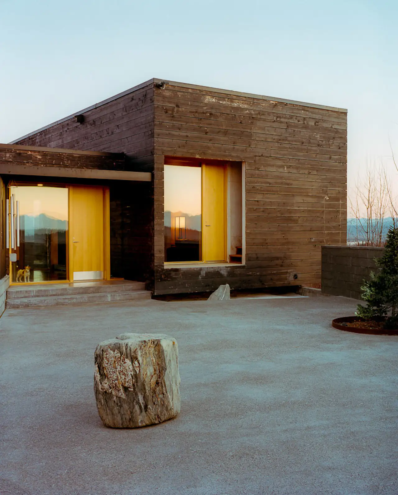 Photo 7 of 101 in 101 Best Modern Cabins from This Modern Log Cabin Is ...