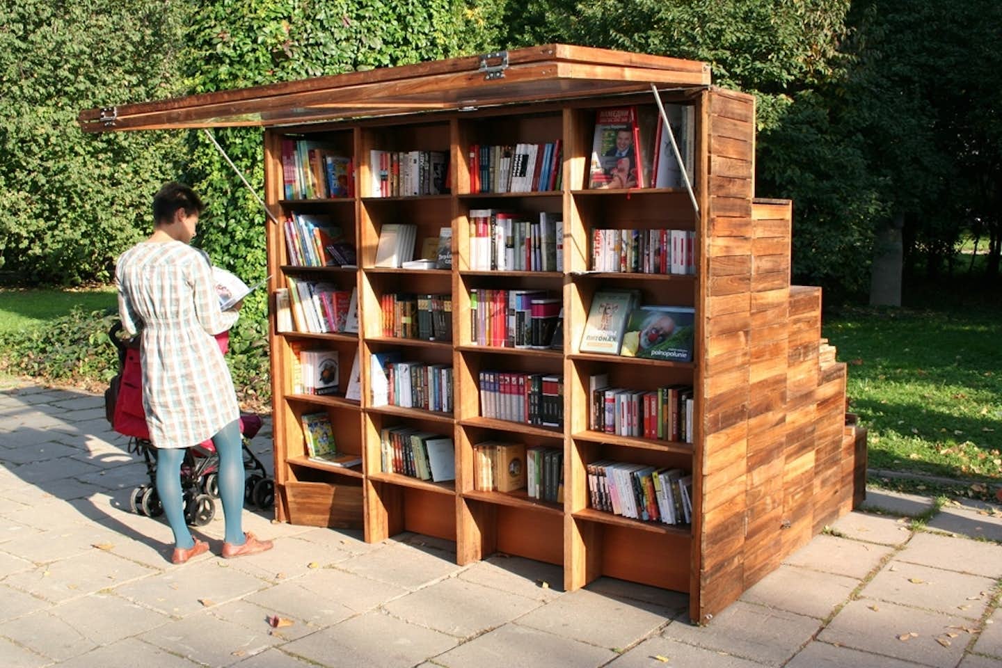 Innovative Outdoor Libraries in Russia (9 Photos) - Dwell