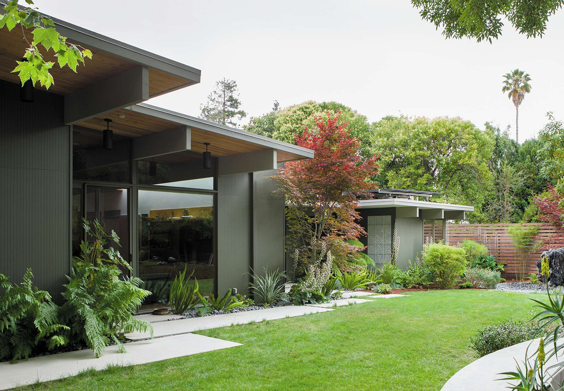 Photo 3 of 9 in Creative Landscape Design for a Renovated Eichler in ...
