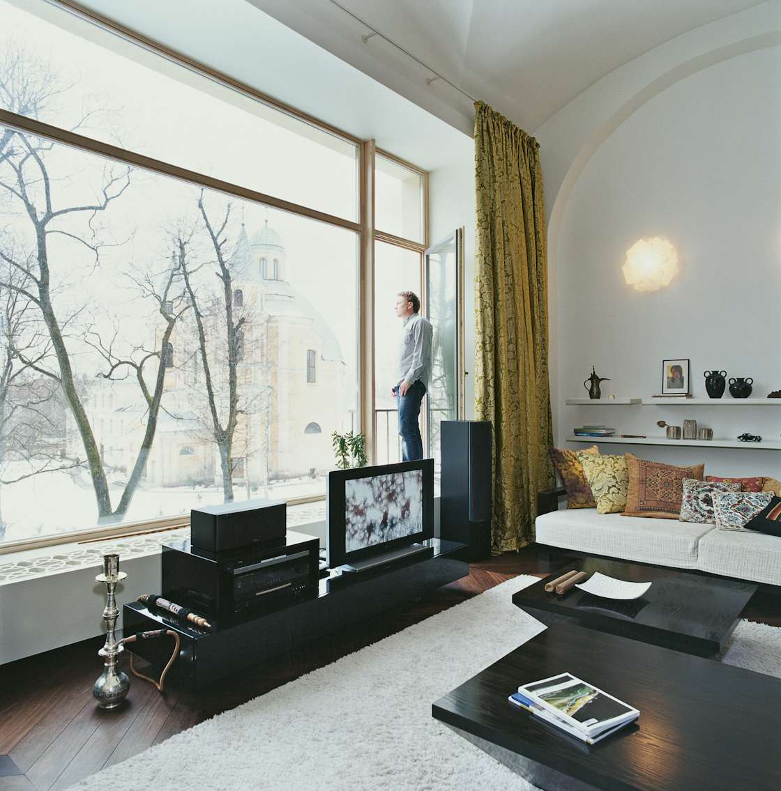 Photo 12 of 13 in Palace Intrigue - Dwell