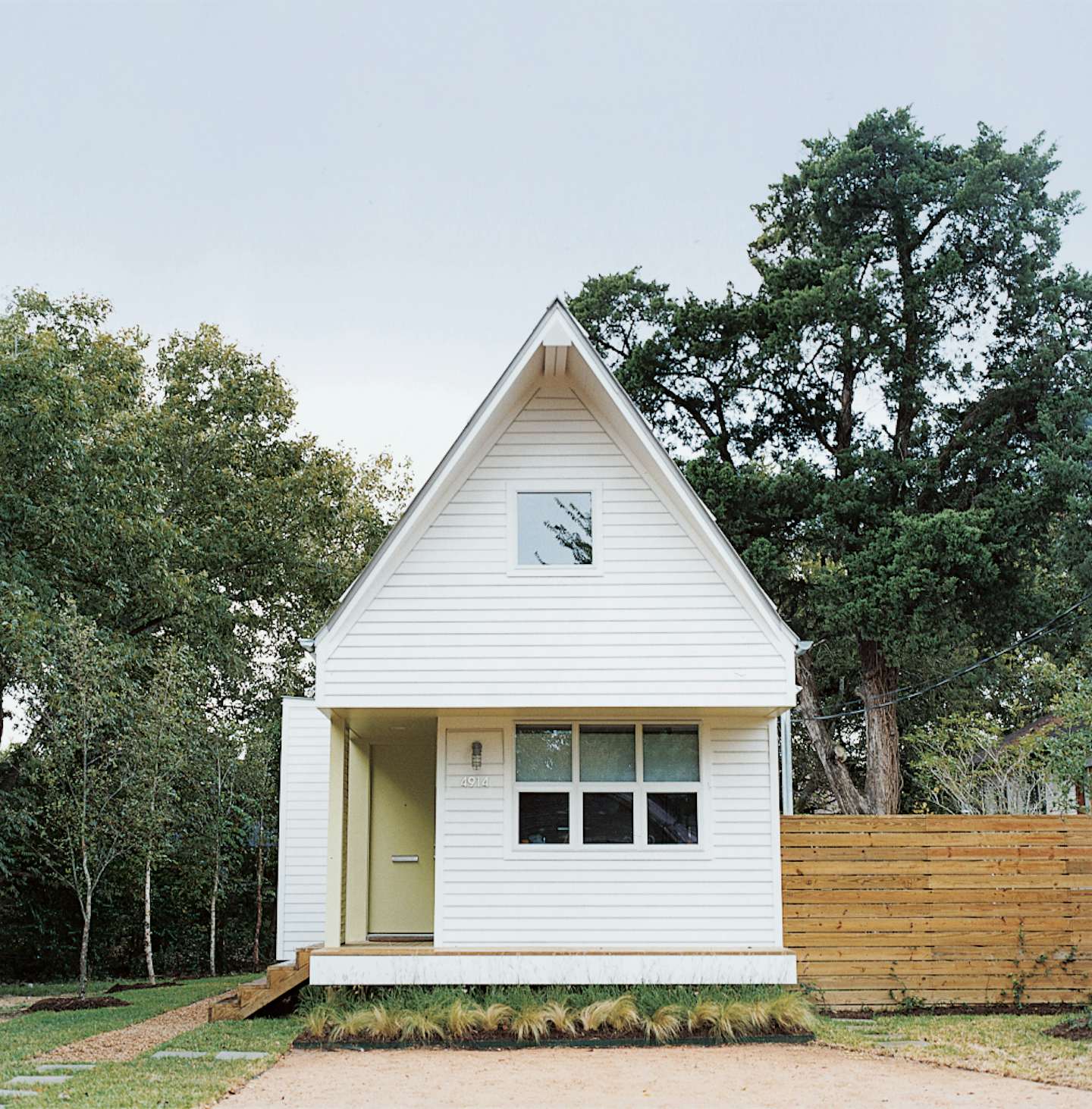 Photo 1 of 6 in The Lowest Utility Bill on the Block - Dwell