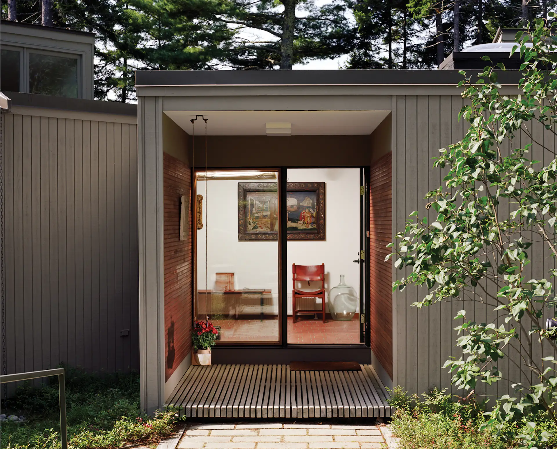 Maison Amtrak by Peter M. Cohen and Associates - Dwell