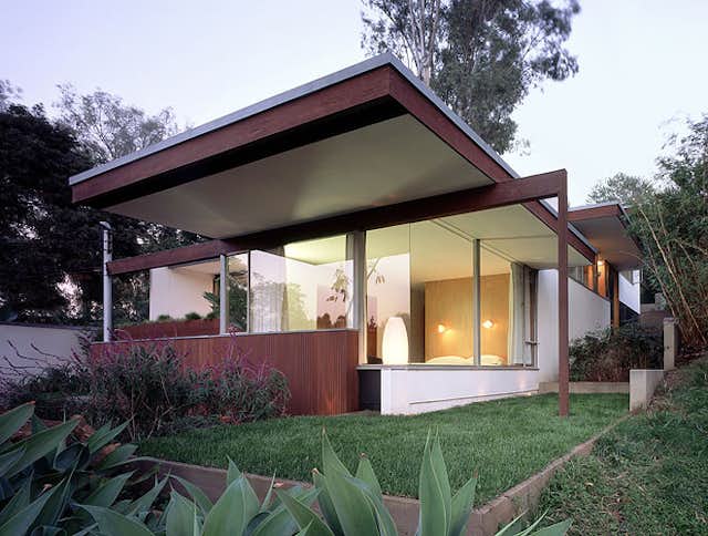 Photo 4 of 6 in Iconic Richard Neutra Homes by Brandi Andres from Years ...