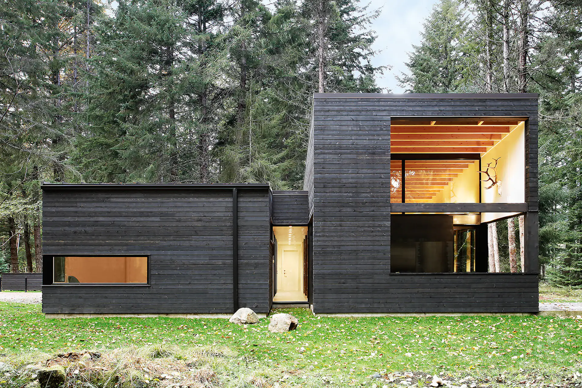 30 All-Black Exterior Modern Homes - Dwell