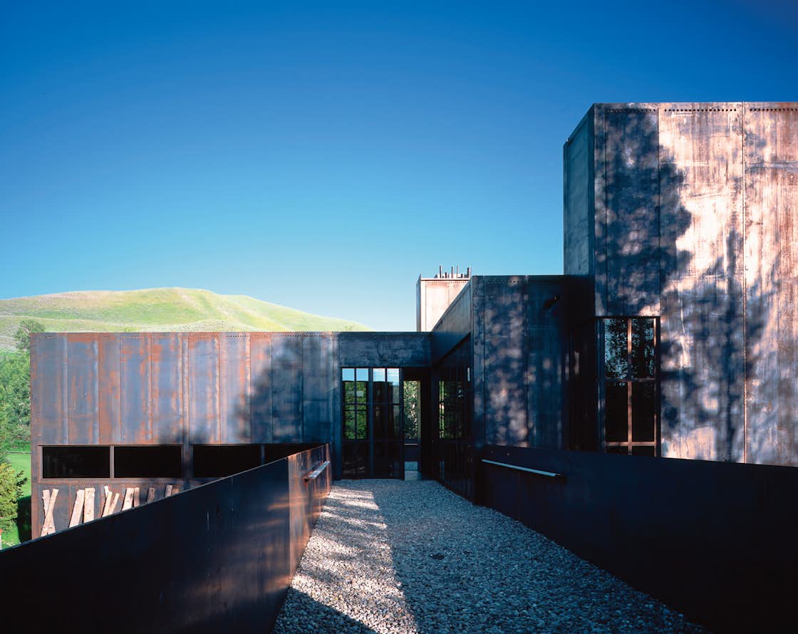 Facade Focus: Steel - Dwell