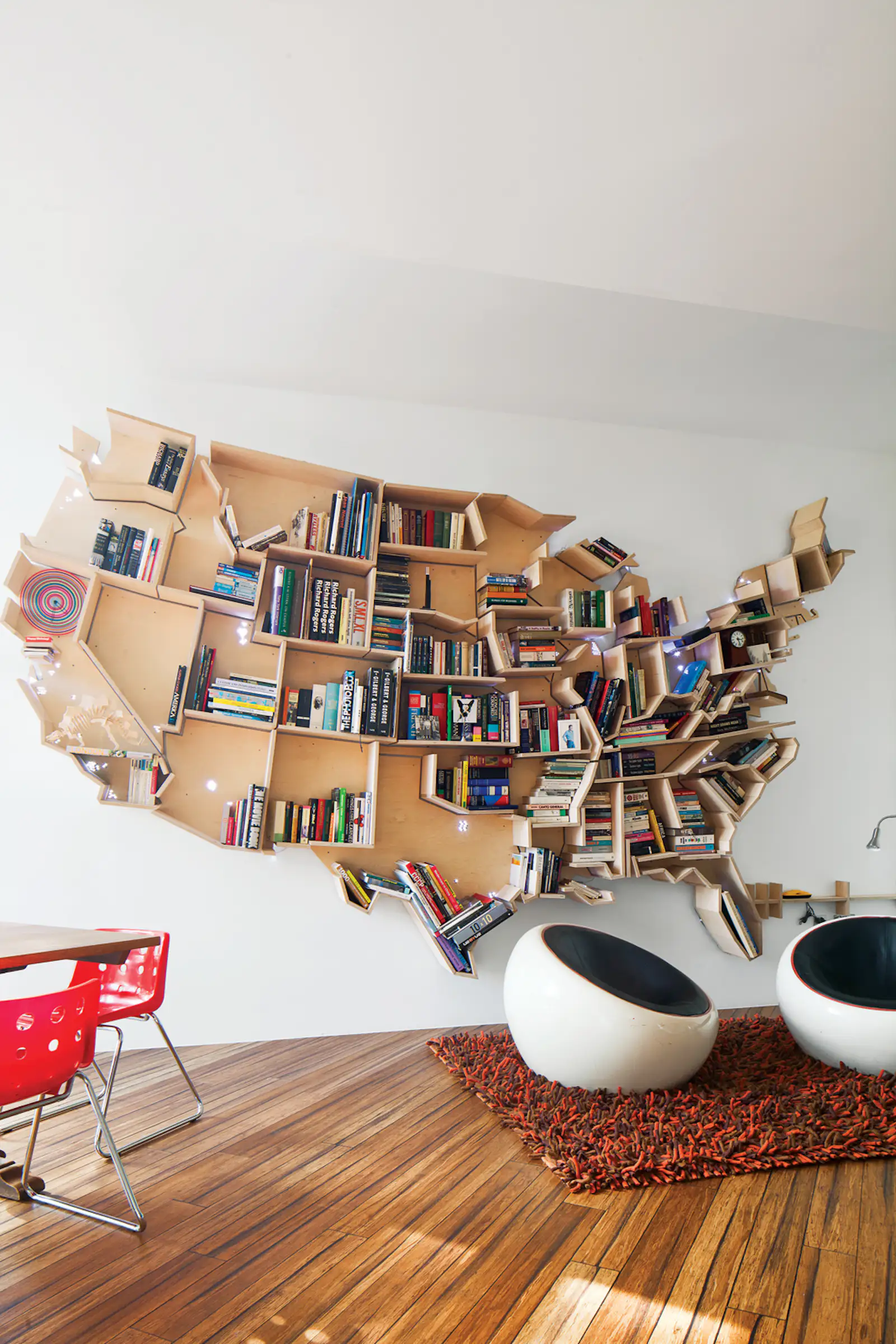 An American Bookshelf in London - Dwell