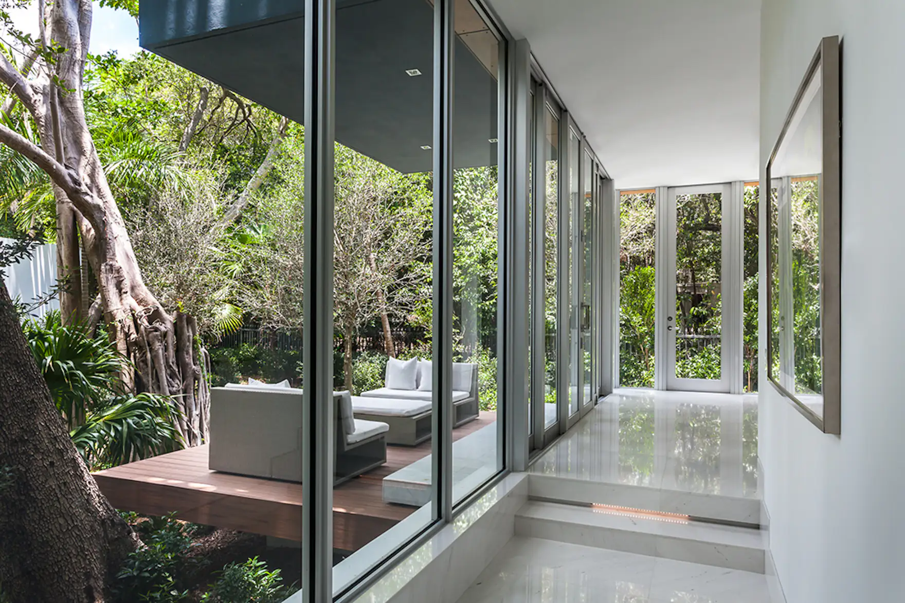 This Modern Miami House Feels Like It's in the Middle of the Jungle - Dwell