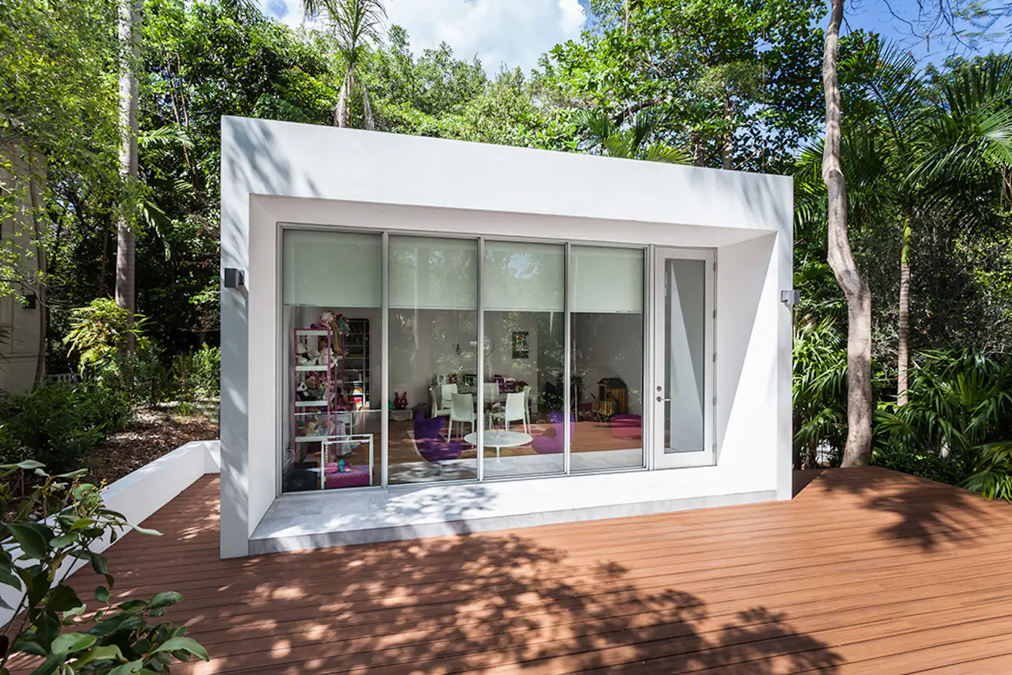 This Modern Miami House Feels Like It's in the Middle of the Jungle - Dwell