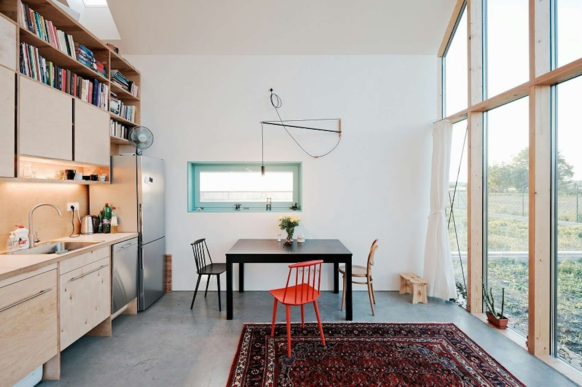 Photo 5 of 8 in Small Country Home with Dramatic See-Through Wall - Dwell