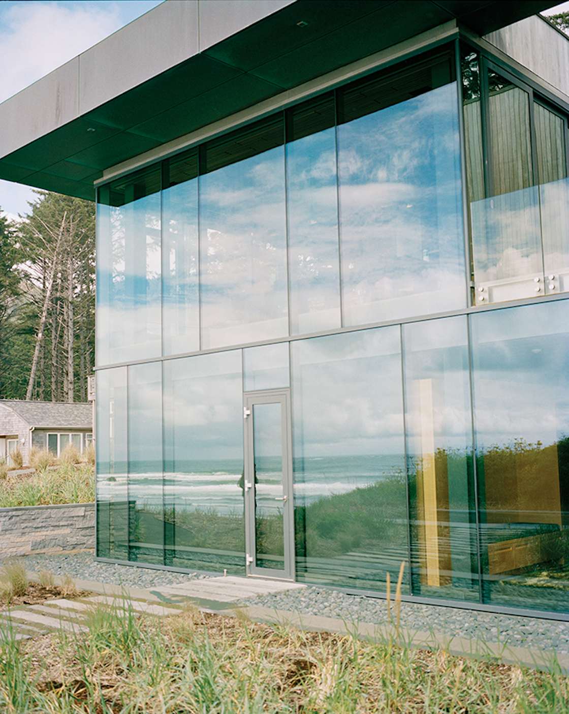 Photo 3 of 9 in Glass House with Stunning Pacific Ocean Views - Dwell