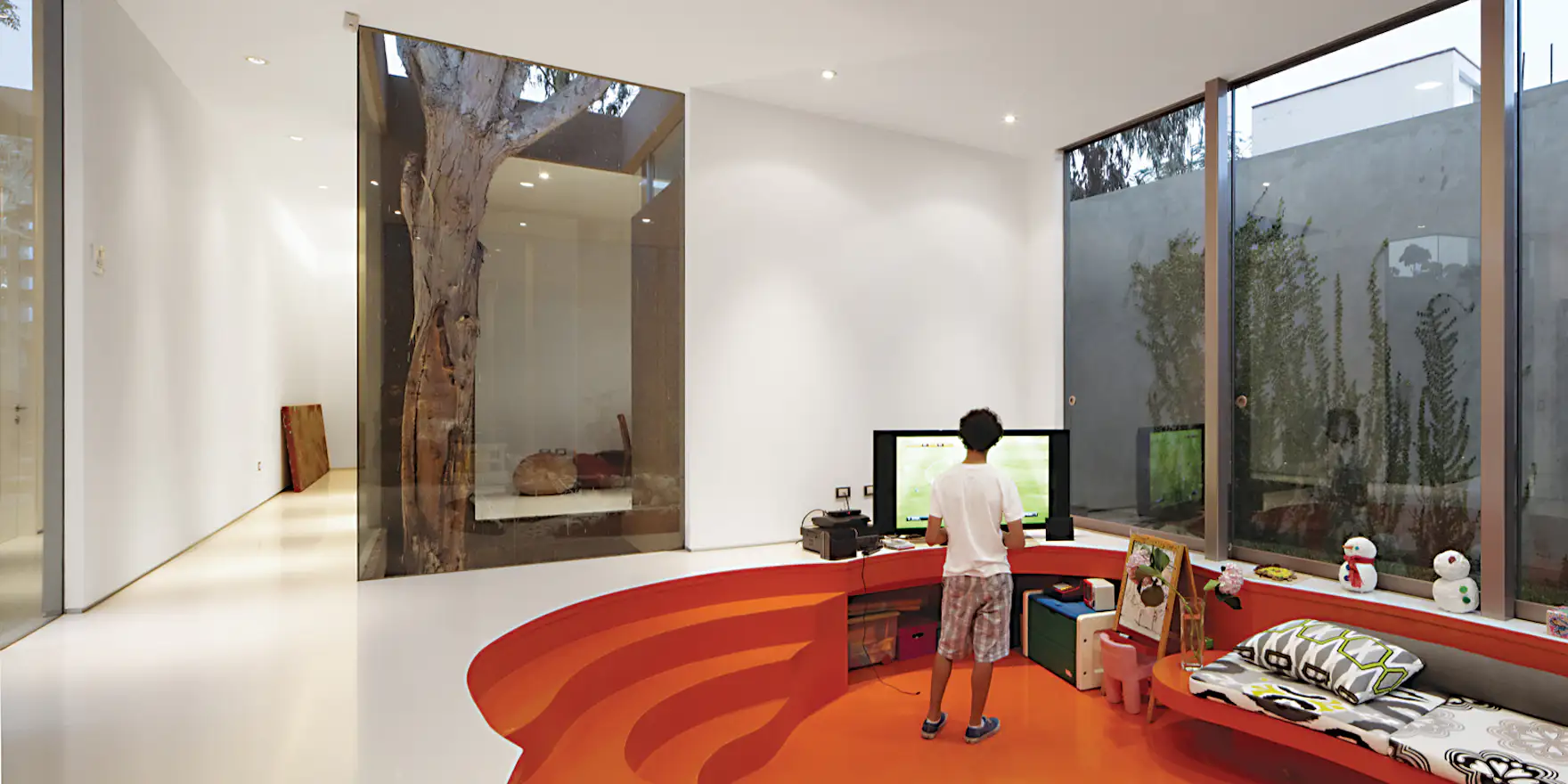 The Conversation Pit Makes a Big Comeback in These Fabulous Sunken ...