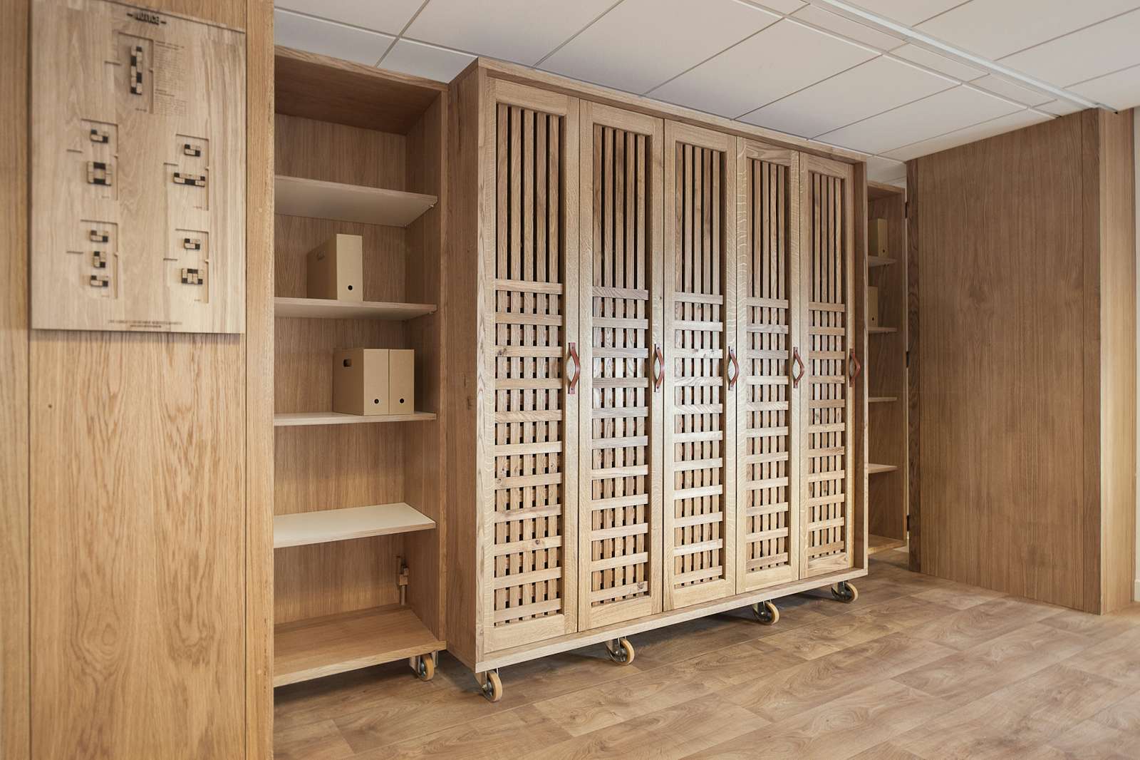 A Modular Meeting Room Features a Table with 6 Possible Layouts - Dwell