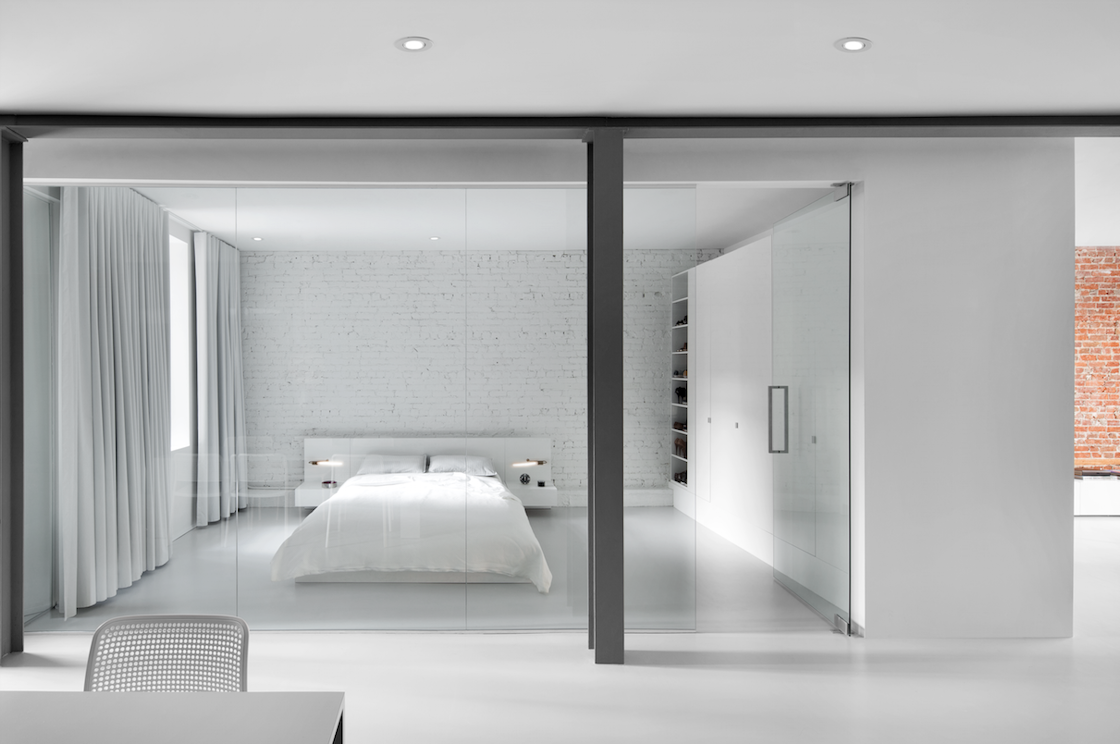 8 Glass-Enclosed Bedrooms That Cleverly Amp Up Transparency - Dwell