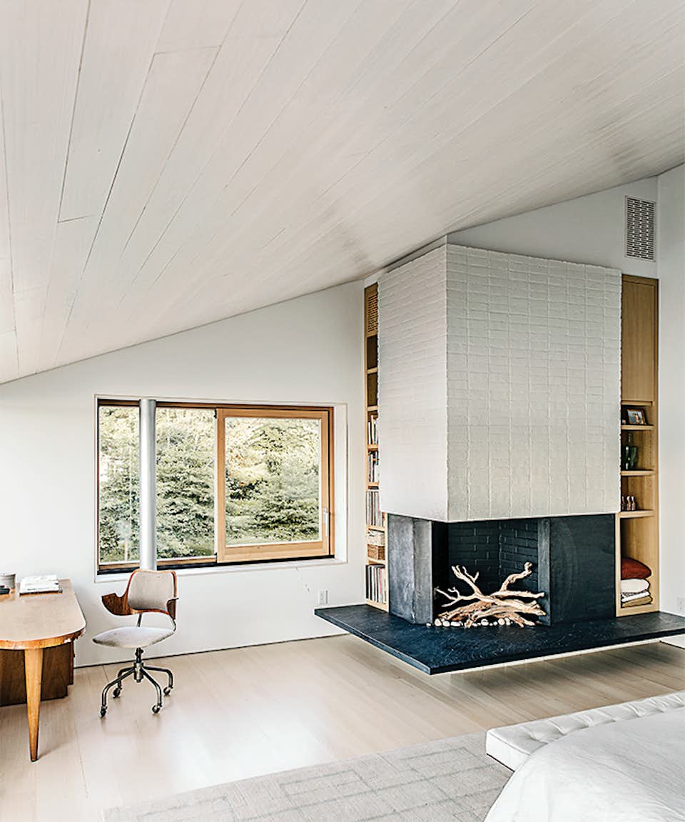 Photo 11 of 13 in Seaside Views Make This Vacation Home a Relaxing ...