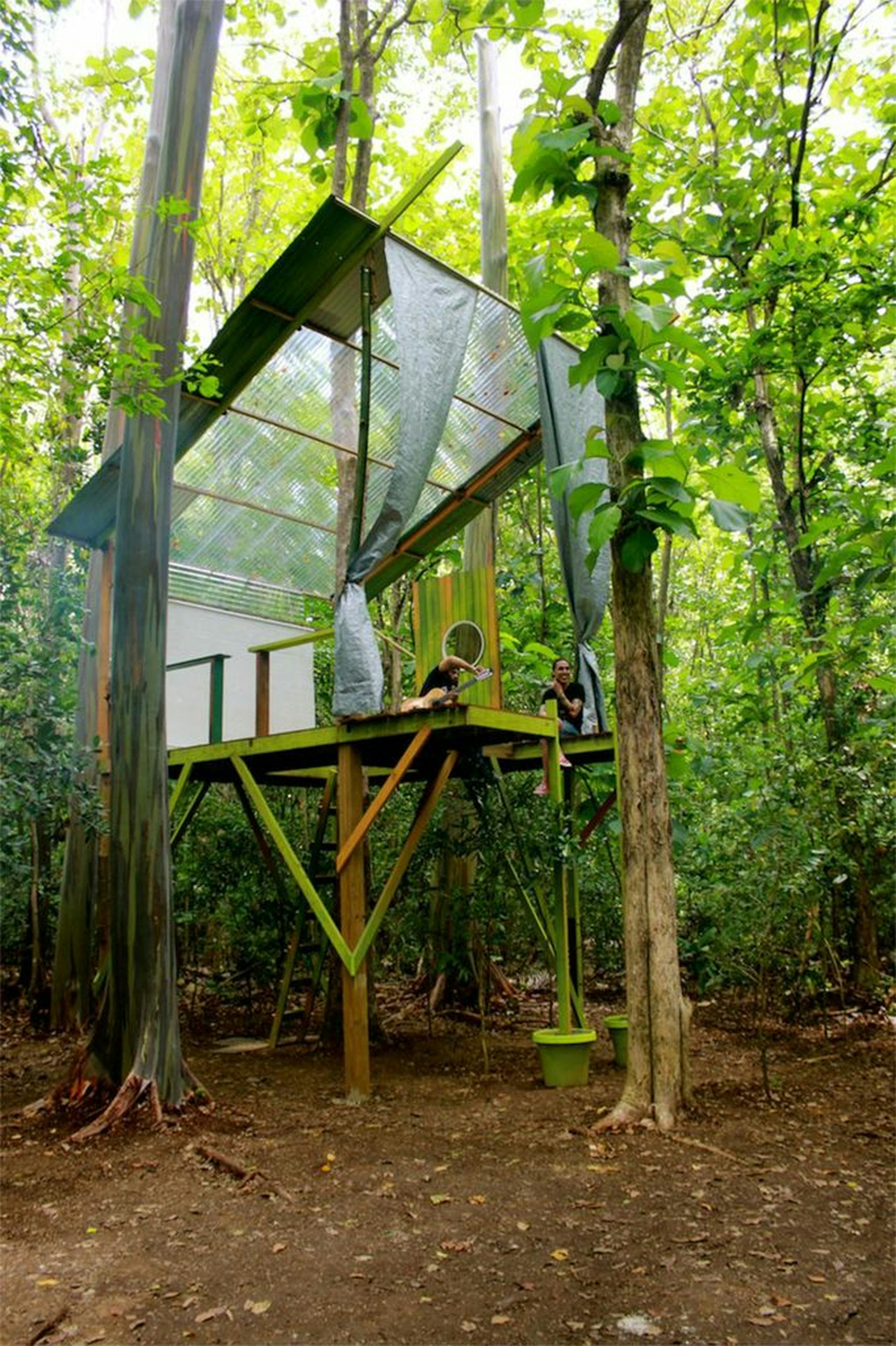 Tree House Retreat Made of Repurposed Materials - Dwell