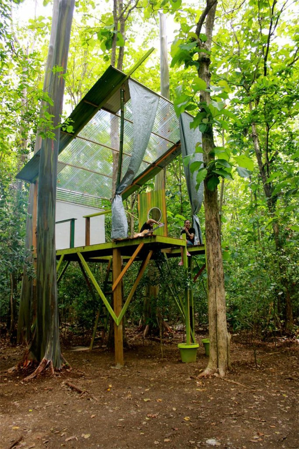 Tree House Retreat Made of Repurposed Materials - Dwell