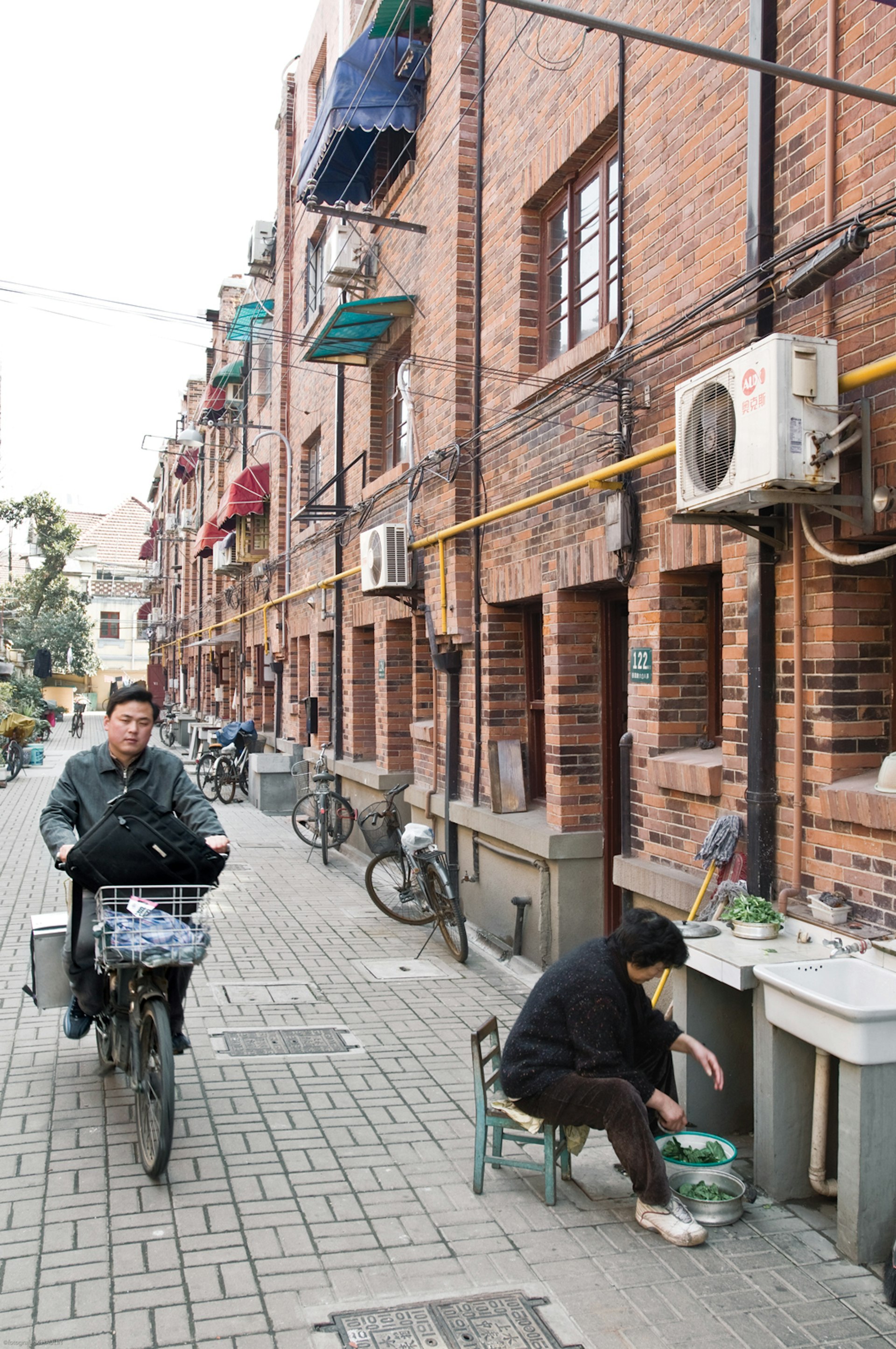 Modern Lilong House Renovation in Shanghai - Dwell