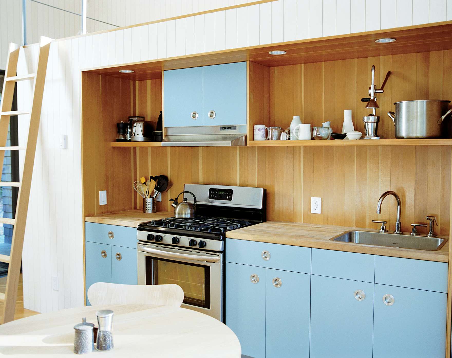 17 Kitchens That Go Bold With Pastels - Dwell
