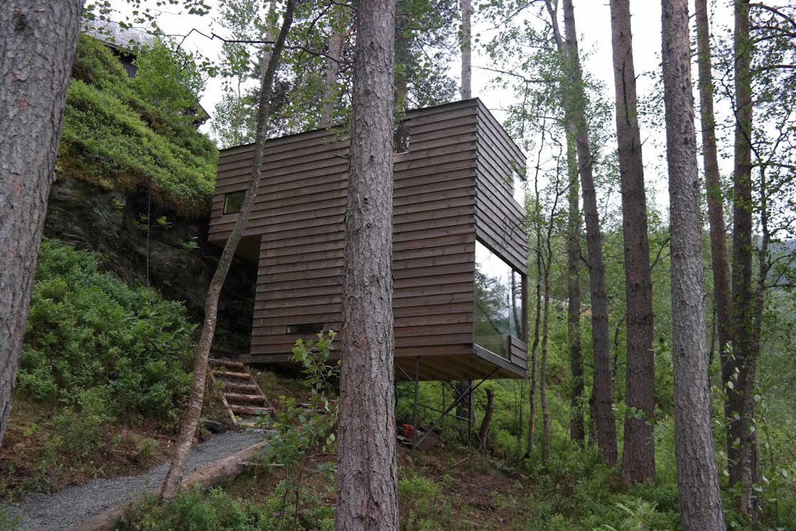 11 Hillside Homes That Feature a Balancing Act With Nature - Dwell