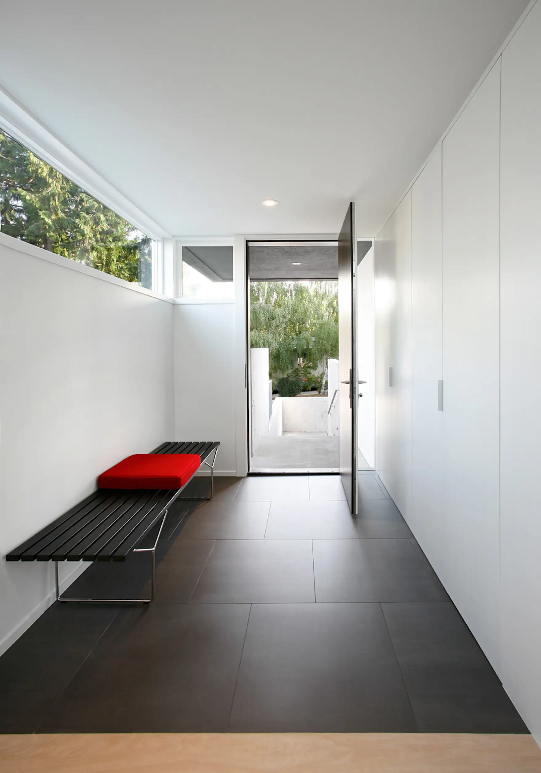 10 Fantastically Sleek Foyer Designs - Dwell