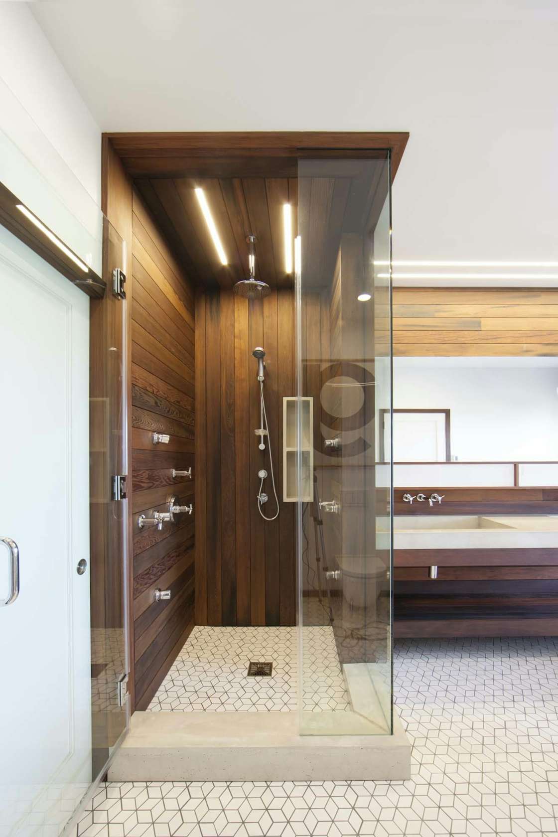 Photo 10 of 10 in 10 Best Modern Showers to Inspire Your Bathroom ...