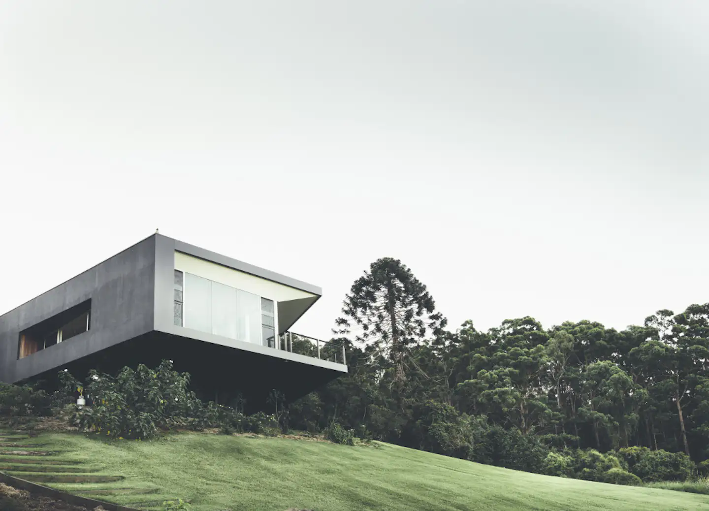 Modern House Captures Panoramic Views in Australia - Dwell