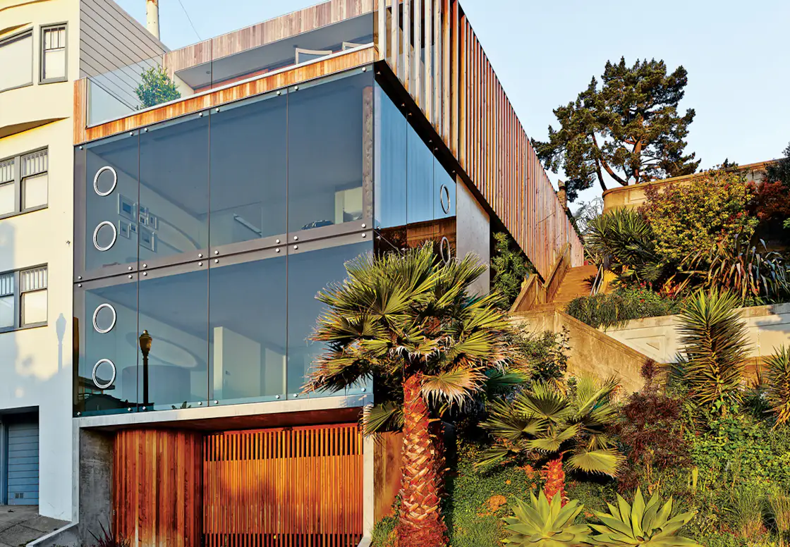 Photo 6 of 8 in These Modern Glass Homes Shatter Conventions by Luke ...