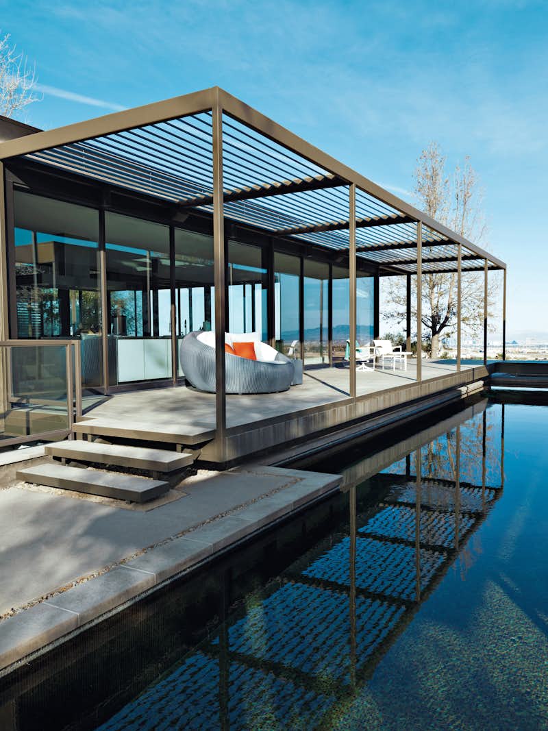 Desert Prefab Home by Marmol Radzinger - Modern Prefab House in Las ...