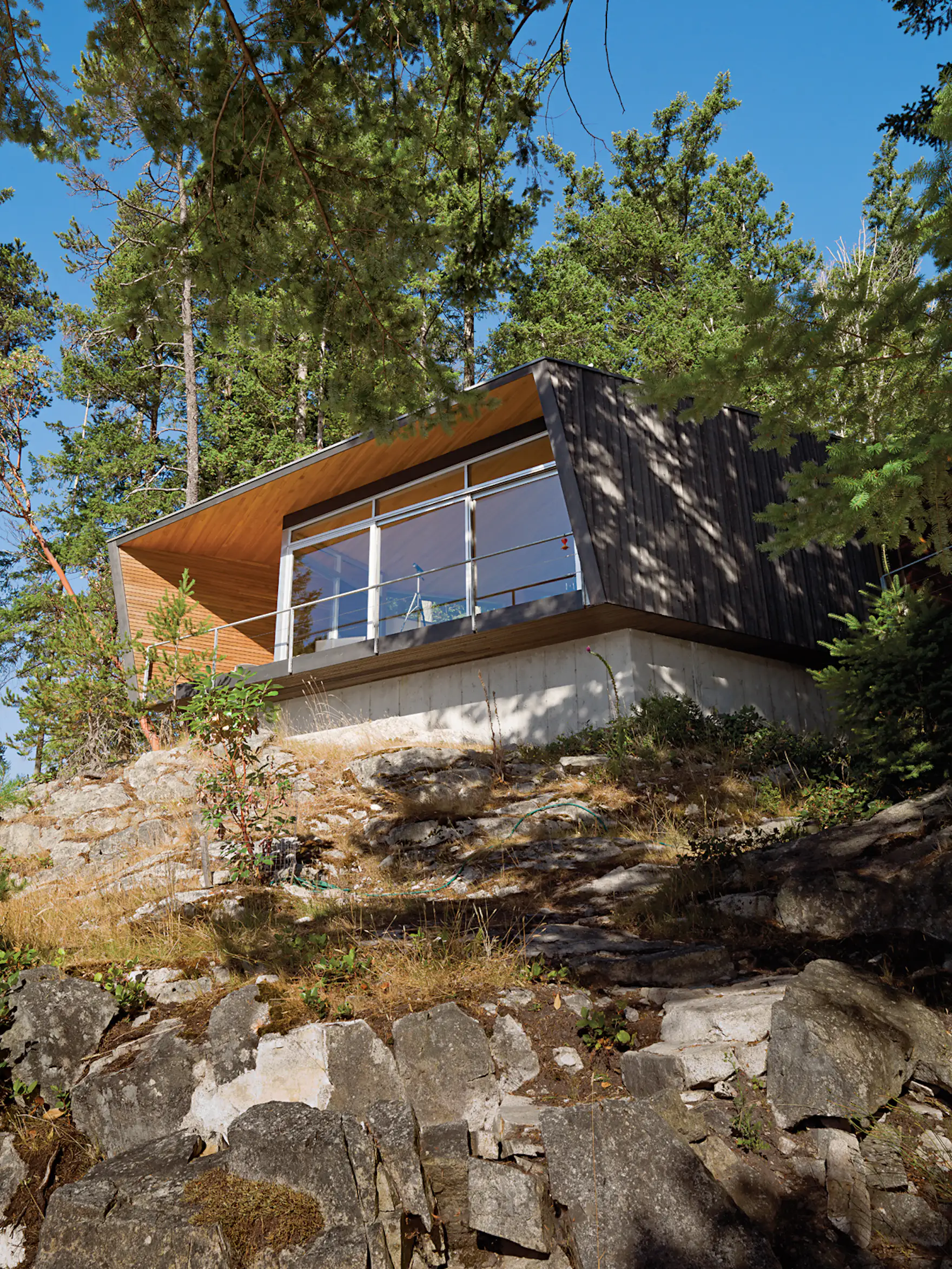 9 Stunning Examples of Homes Built on and Around Cliffs - Dwell