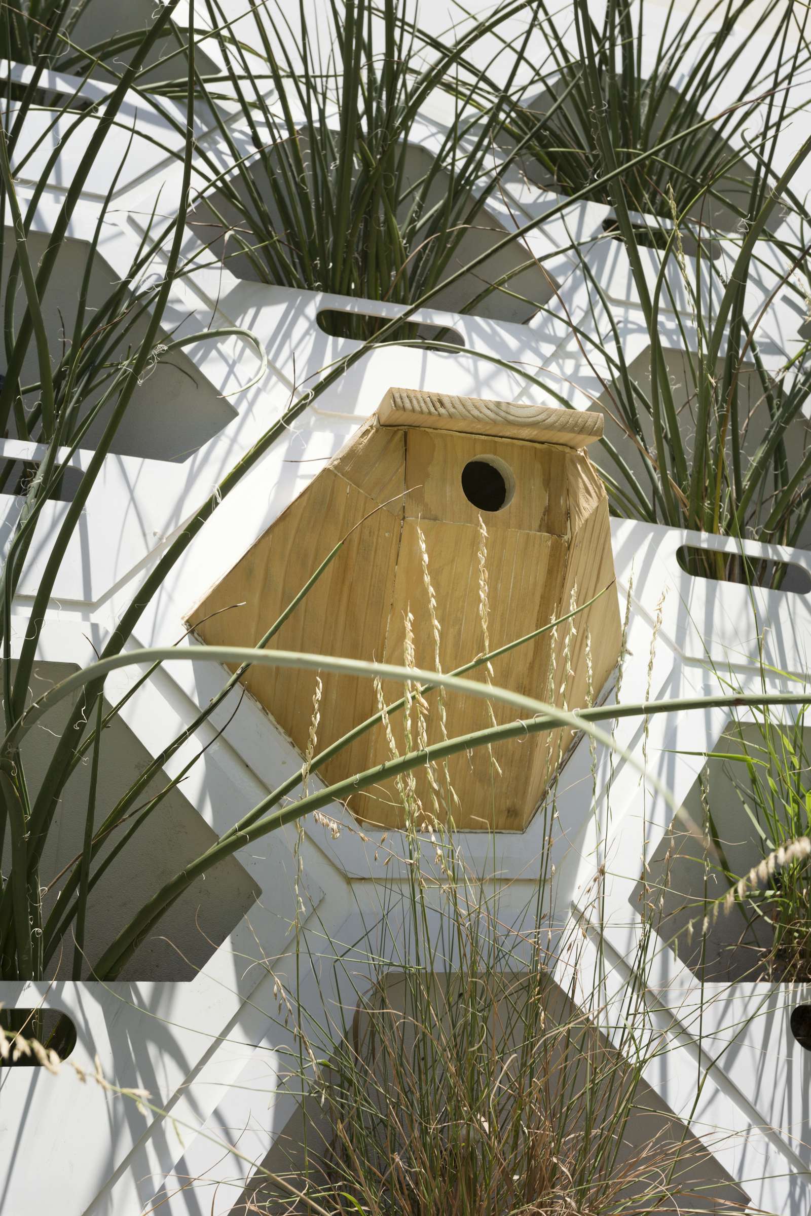 This Prototype Modular System Could Bring Green Walls to Parking ...