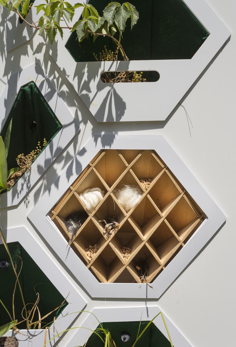 This Prototype Modular System Could Bring Green Walls to Parking ...