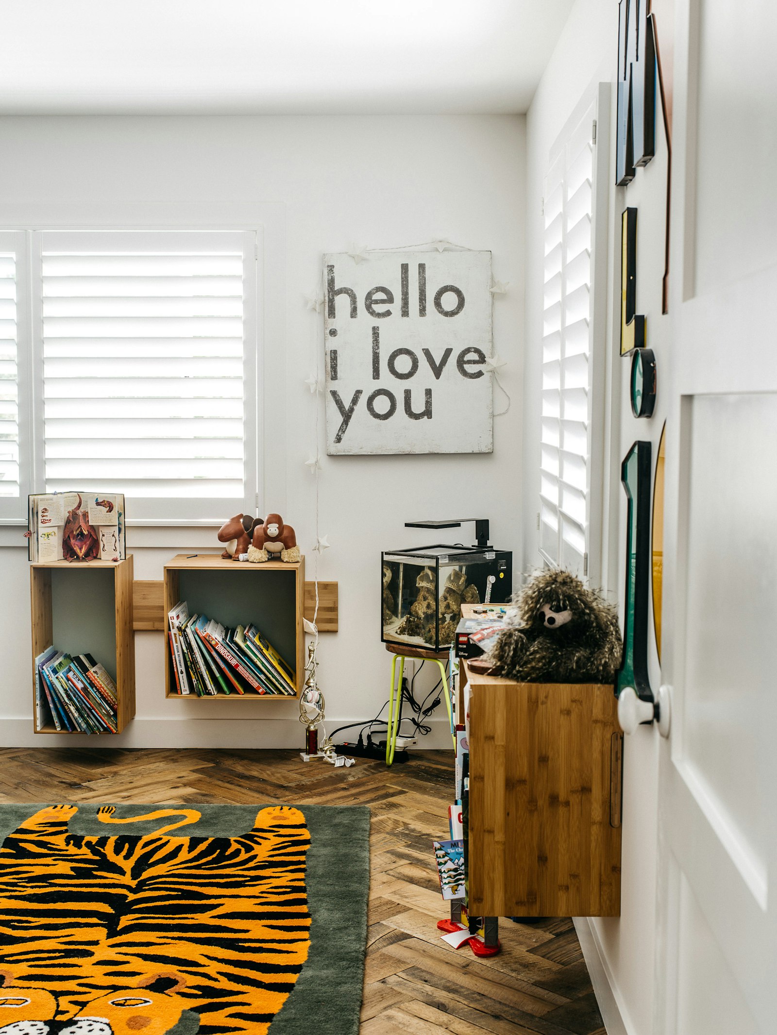 Photo 4 of 7 in 7 Surprising Shelving Ideas For the Creative Organizer ...