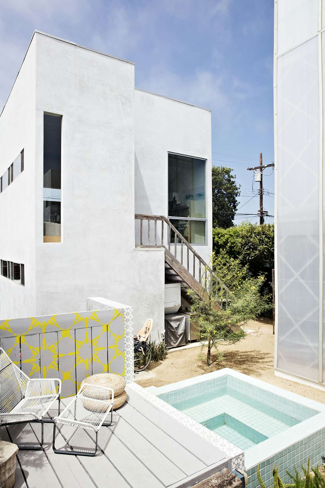 Photo 2 of 15 in Eco-Friendly Prefabs and the Modern Mobile Home ...