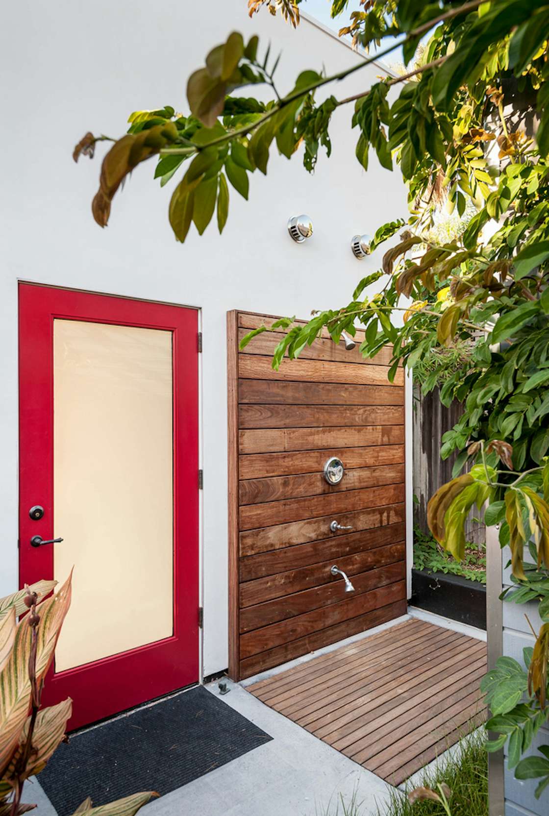 Photo 6 of 14 in These 13 Outdoor Showers Will Make You Consider One ...