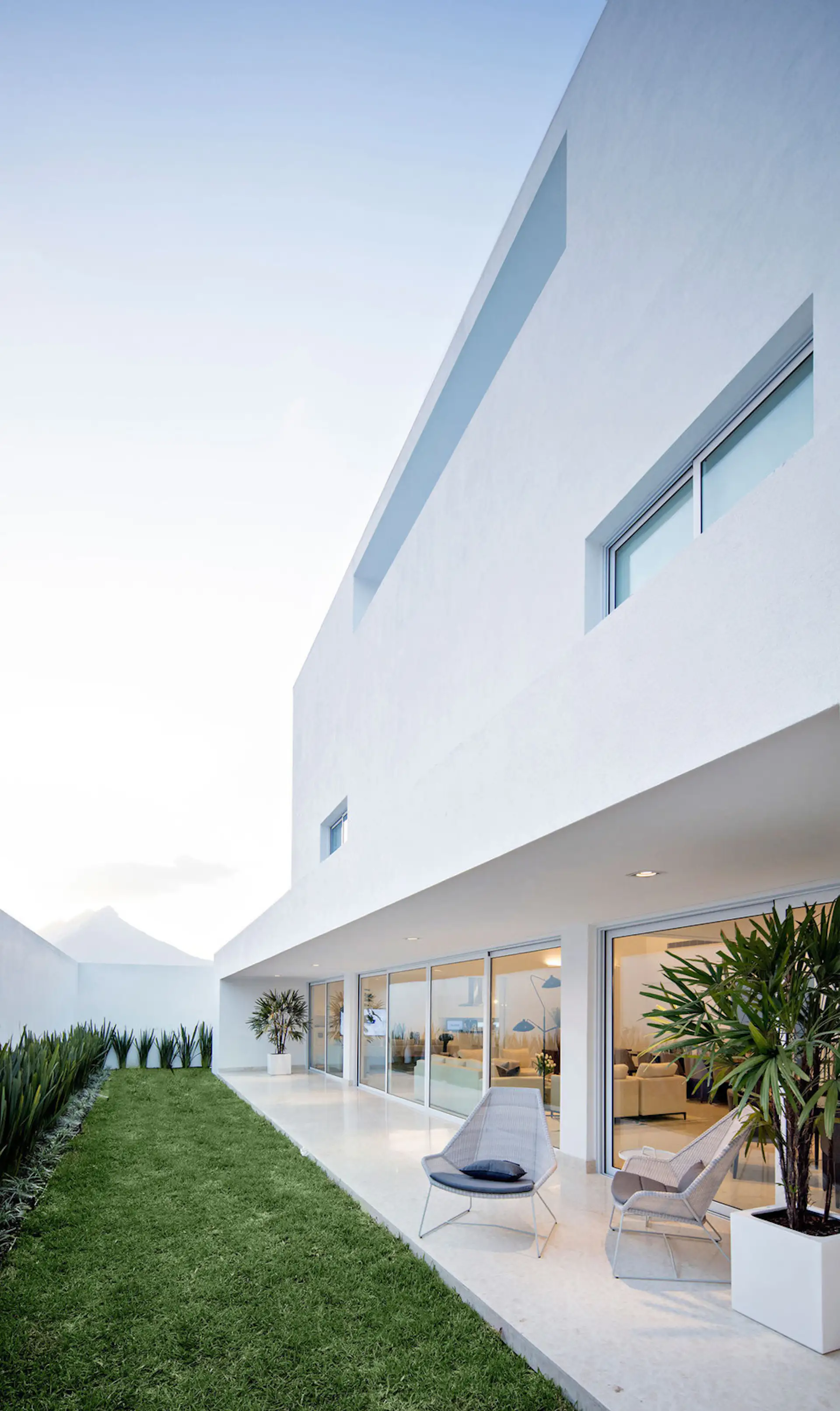 10 Bright White Cubist Homes Across the Globe - Dwell