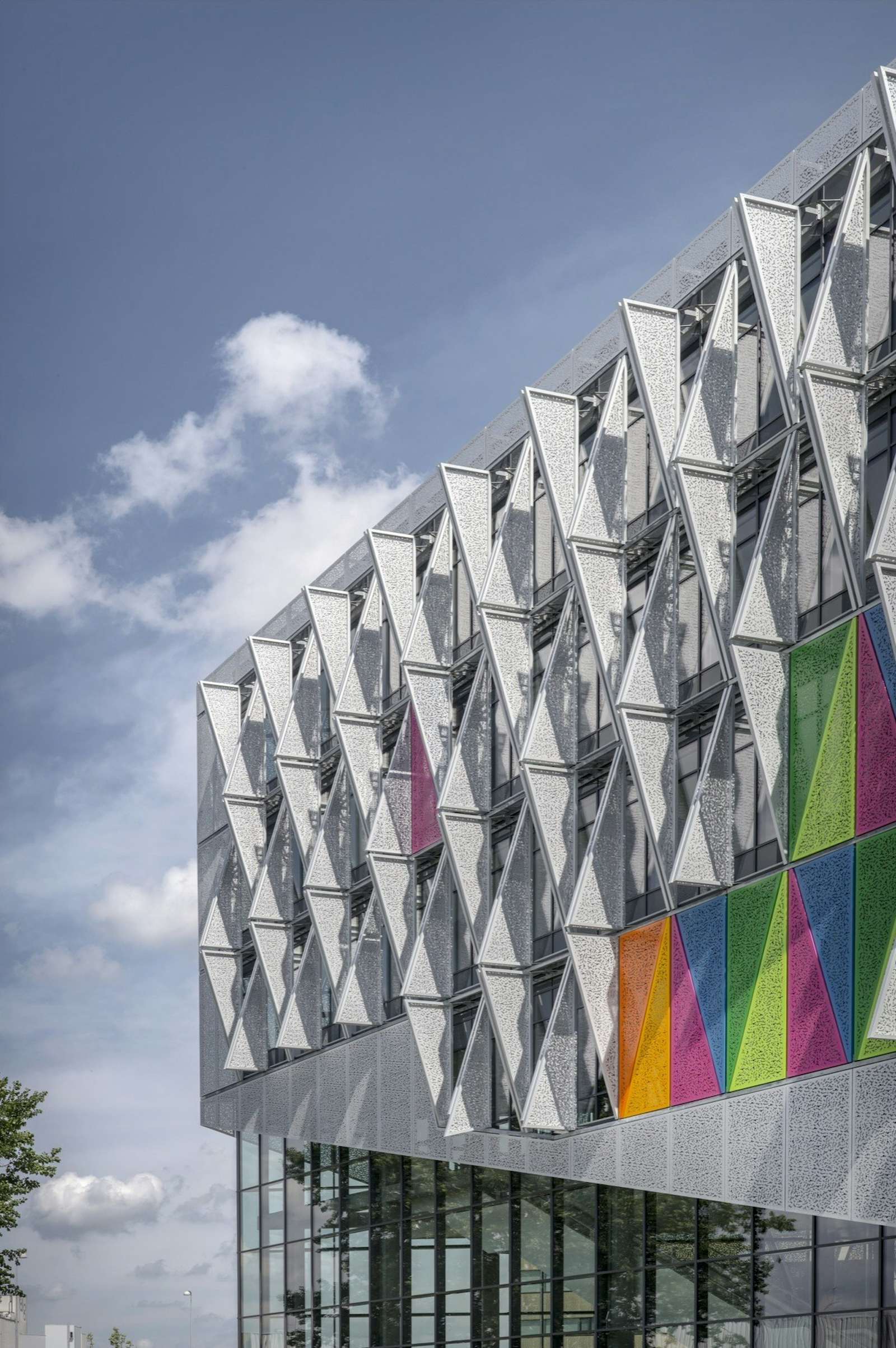 Photo 2 of 24 in Shape-Shifting Architecture: 10 Buildings That Move or ...