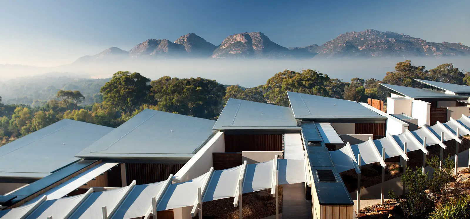 Photo 3 of 10 in This Modern Tasmanian Resort Reflects the Natural ...