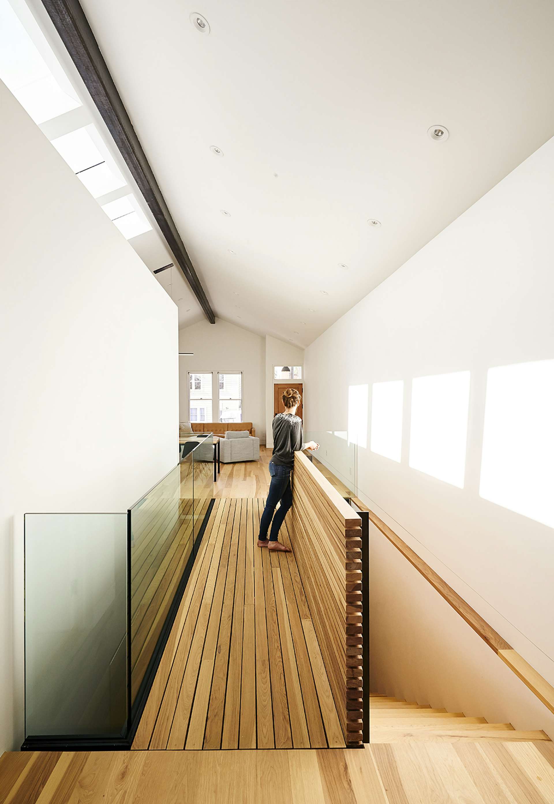 Photo 3 of 9 in A Renovated Tiny Victorian with 21st-Century Interiors ...