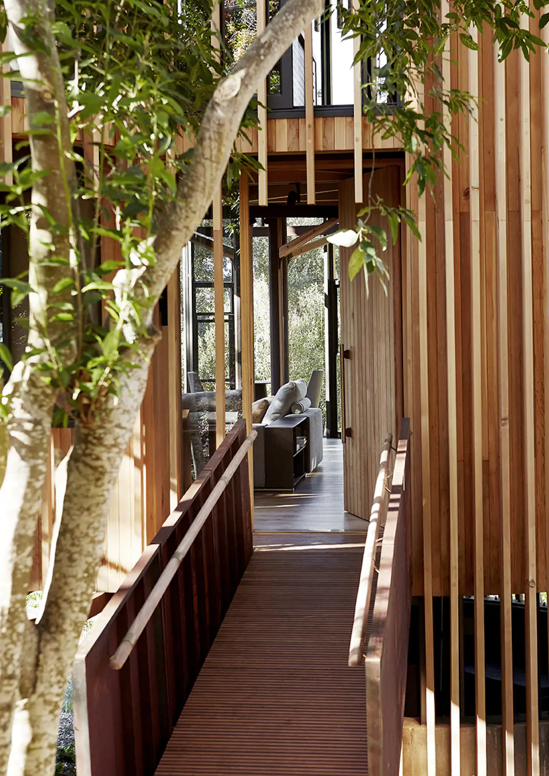 Photo 1 of 9 in A Floating South African Cabin Borrows From the ...
