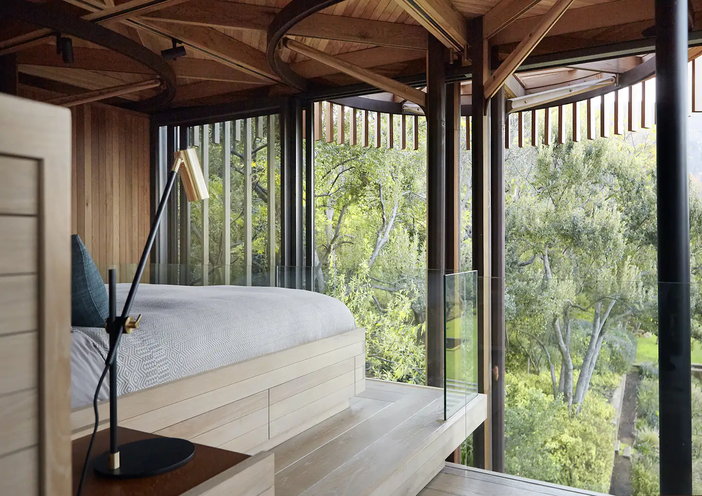 Photo 6 of 9 in A Floating South African Cabin Borrows From the ...