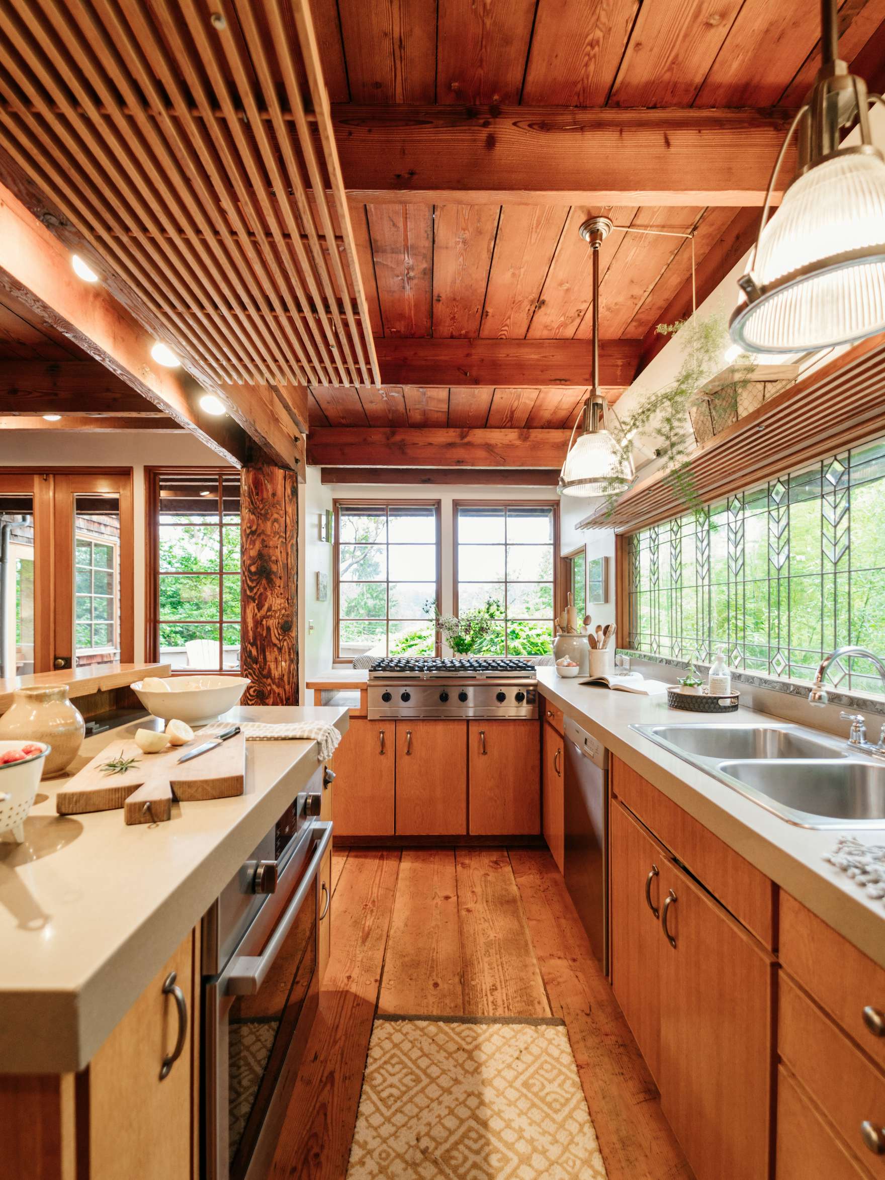 Repurposed Ship Materials and 100-Year-Old Beams Make Up This Tree ...