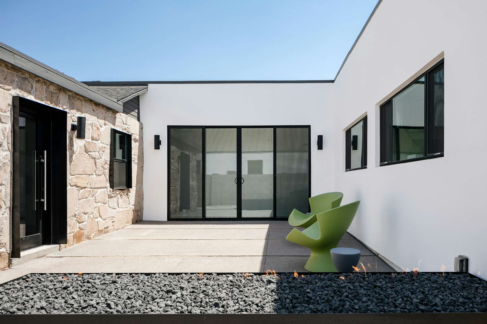 Photo 2 of 13 in In Arizona, a Modern Cube and Tumbledown 1930s Shack ...