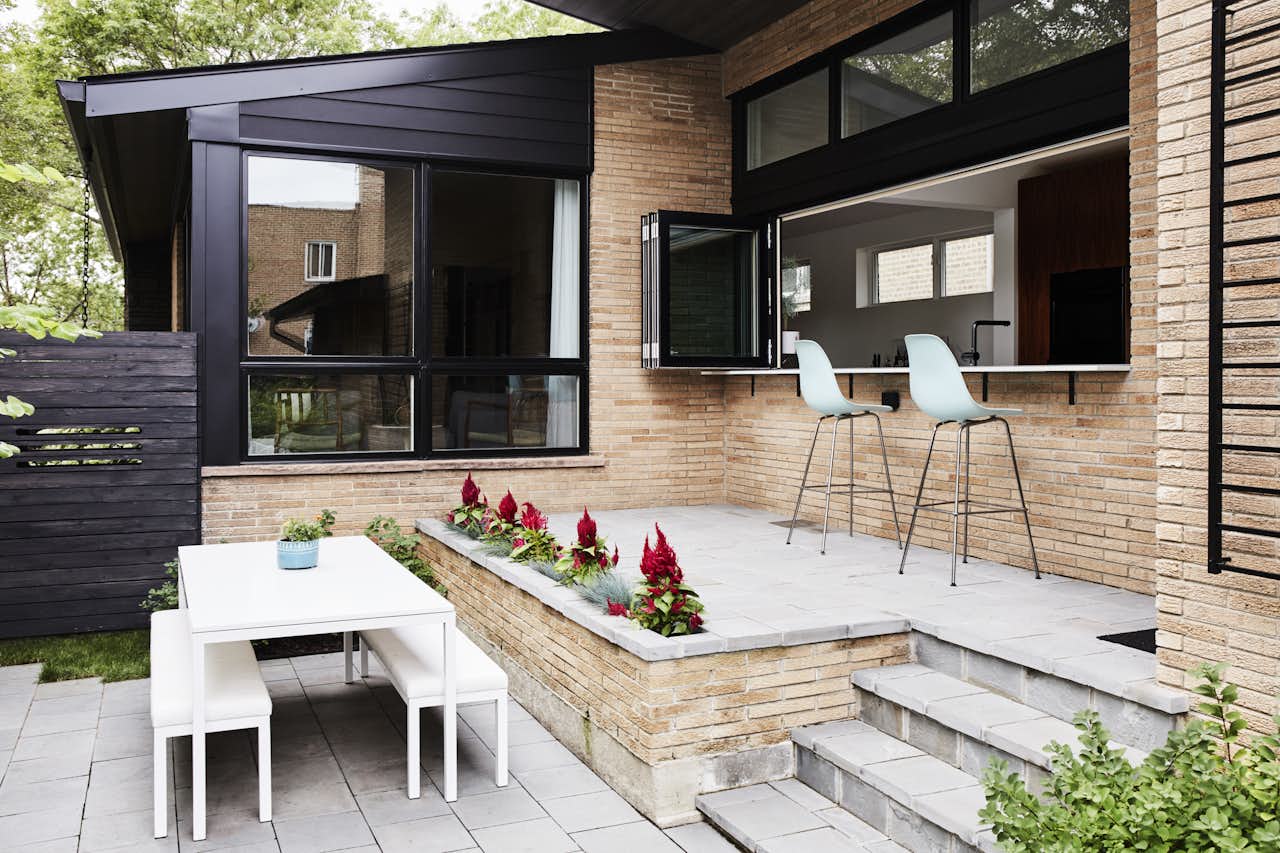 Photo 5 of 15 in Midcentury Mashup: A 1950s Ranch House in Chicago Gets ...